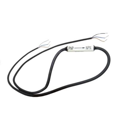 China PNP to NPN NPN to PNP Adapter Cable Extension DC 12-24V 1M for sale