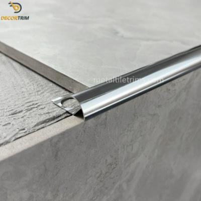 China Aluminum Tile Edge Trim Jolly 2.5m Inside Corner 27mm Width 0.8mm Thickness for sale