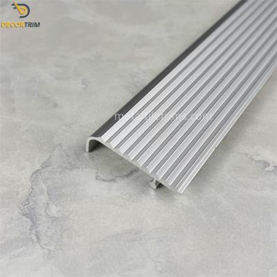 China Aluminum Stair Nosing Tile Trim 2.5m 3m Length Silver Stair Protector 1.1mm for sale
