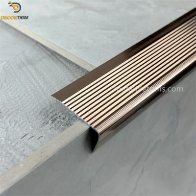 China Aluminum Tile Edge Trim Stair Nosing 6063-T5 1.1mm Profile Thickness for sale