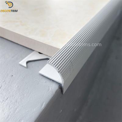 China Aluminum Tile Edge Trim Bullnose 1mm Profile Thickness 50pc Box for sale