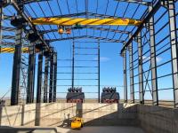 China Remote Control Single Girder Overhead Travelling Crane With Electric Double Flap Grab for sale