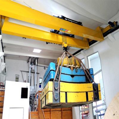 China Double Girder Workshop Overhead Crane Q235 Steel Material With Moving Device for sale