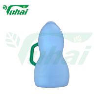 China 27x15mm Calf Feeding Bottles 3.5 Pints Calf Dog Lamb Animal Feeding Milk Bottles for sale