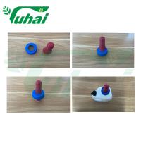 China 2.6l 4l Calf Feeding Bottles Adjustable Milking Bottle With Teat Nipple PP Material Cattle Feeder for sale