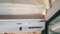 China 1380L Anti Fog 3 Glass Door Upright Display Freezer -18°C to -23°C Temperature Range 2025x730x2000mm for sale