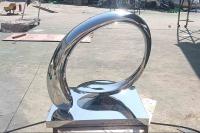 China Metal Modern Style Famous Abstract Sculptures For Indoor Decoration for sale