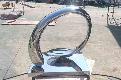 China Metal Modern Style Famous Abstract Sculptures For Indoor Decoration for sale