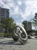 China Popular Mirror Exterior Stainless Steel Sculpture Garden Ornaments 2.2 Meter Length for sale