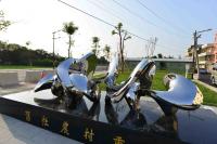 China Polished Metal Outdoor Statues Sculptures Abstract For Residence Decoration for sale