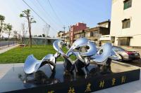 China Polished Metal Outdoor Statues Sculptures Abstract For Residence Decoration for sale