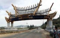 China Golden Color Large Outdoor Sculpture 50 Meter Length For City Decoration for sale