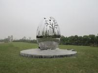 China Highly Polished Stainless Steel Sculpture , Modern Stainless Steel Statue for sale
