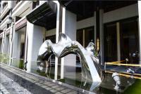 China Polished Mirror Stainless Steel Outdoor Sculpture For Public Decoration for sale