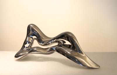 China Mirror Surface Garden Ornaments Statues , Abstract Stainless Steel Garden Statues for sale