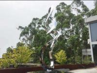 China Contemporary Polished Stainless Steel Sculpture Abstract Small Garden Statues for sale