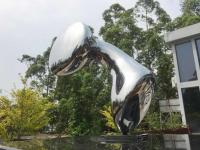 China Metal Garden Statues Outdoor Modern Abstract Sculpture Stainless Steel Custom Made for sale
