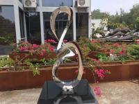 China Polished Mirror Stainless Steel Sculpture , 0.8m Height Hotel Interior Sculpture for sale