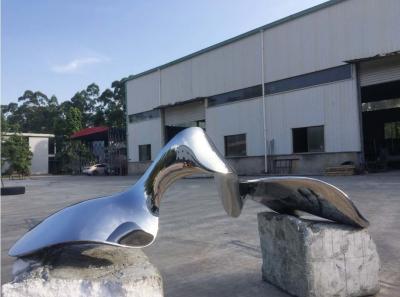 China Metal Outdoor Modern Abstract Sculpture Surface Polished Garden Ornaments for sale