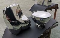 China Mirror Polished Abstract Metal Sculpture Hand Art Artificial Style For Home Decoration for sale