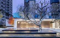 China Realistic 4M High 5.5M Long Mirror Stainless Steel Sculpture for sale