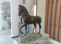 China Ancient Style Indoor Cast Bronze Horse Sculpture 0.6m Length for sale