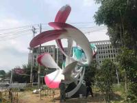 China OEM Art Painted Flying Doves Abstract Outdoor Sculpture for sale