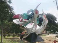 China OEM Art Painted Flying Doves Abstract Outdoor Sculpture for sale