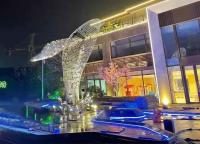 China 4.0M High Jumping Whale 316L Stainless Steel Statues For Estate Decoration for sale