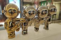 China Handicraft Metal Art Indoor Modern Sculptures Abstract For Home Decor for sale