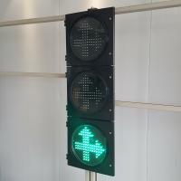 China 3-Aspect RYG Double-Arrow Road Traffic Light 300MM Red Yellow Green for sale