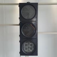 China 300MM 3-Section 2-Color Flip Door Right Turn And Countdown Timer Road Traffic Light for sale