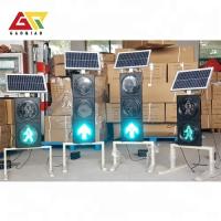 China Solar LED Traffic Lights Light Mounted On Traffic Light Pole Wireless Control WGQ-22 for sale