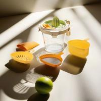 China IKOO Multifunctional Food Preparation Glass Manual Lemon Juicer Manual Orange Juicer Fruit Juicer for sale
