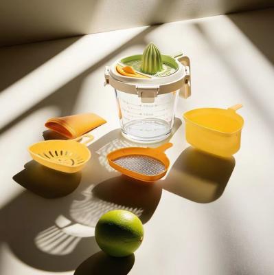 China IKOO Multifunctional Food Preparation Glass Manual Lemon Juicer Manual Orange Juicer Fruit Juicer for sale