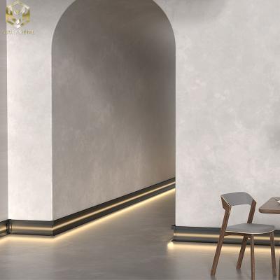 China Brushed Finish Aluminium Skirting Board Trim Waterproof For Indoor Decoration for sale