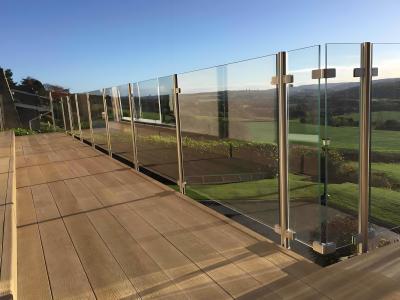 China Customizable Aluminum Frameless Glass Fence For Modern Architecture for sale