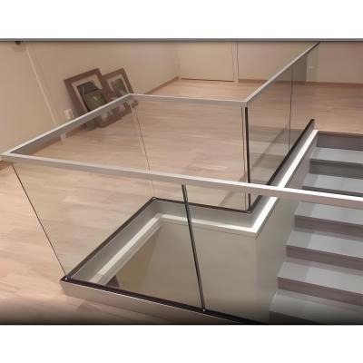 China Low Maintenance Aluminum Glass Balustrade With Anti-Slip Surface for sale