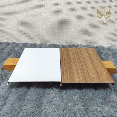 China American Style Wood-Grain Aluminum Gusset Plates | Integrated Ceiling for Kitchen/Balcony Bathroom with Grid Tile Design for sale