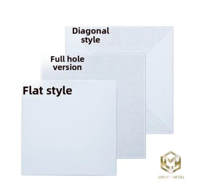 China Customizable 600*600 Aluminum Gusset Plate Durable Fireproof Metal Ceilings for Shopping Malls and Hospital Halls for sale
