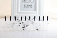 China Wide Brush Round / Straight Cut 100pcs Nail Polish Brush for sale