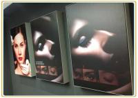 China Wireless Portable LED Poster Display P2.34 600x2024mm for Commercial Advertising for sale