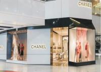 China P3.75 Transparent LED Screen 3mm Thin Indoor Glass Wall Display 6000nits 200W for sale