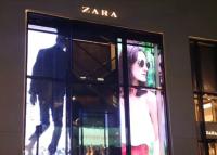 China P5 Transparent LED Screen 5500 nits High Brightness Glass Video Wall for Shopping Mall for sale