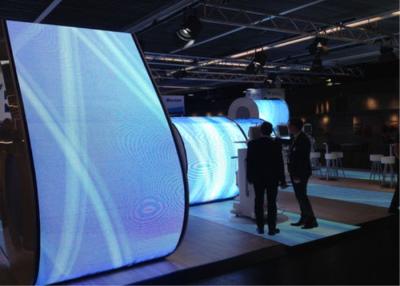 China Light weight P4 flexible led display with Nationstar Leds for making circular display for sale