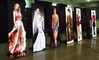 China Full Color LED Commercial Poster Display P2.5 Indoor 600 Nits Brightness Slim Design for sale