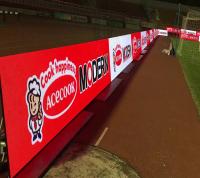 China Outdoor Waterproof Stadium Sports Perimeter LED Display P8 P10 P16 6500 Nits Aluminium for sale