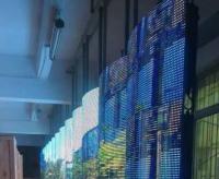 China Curved P7.8 Transparent LED Screen 5500 Nits Media Facade Display for sale