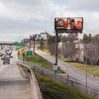 China SMD 3535 Outdoor Billboard LED Display Screen P8 P10 Steel Aluminum Panel 6500 nits for sale