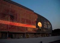 China Outdoor LED Transparent Screen 25mm Pitch 7500nits Advertising Building Curtain Display Full Color for sale
